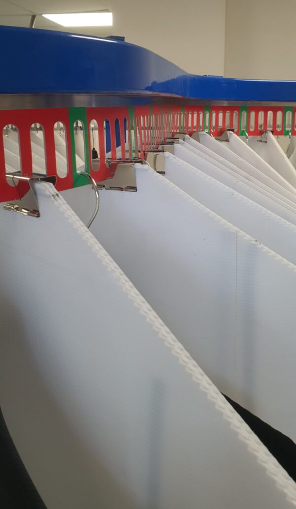 Automatic Cloak Room “GARDEROBOT” - iConveyor